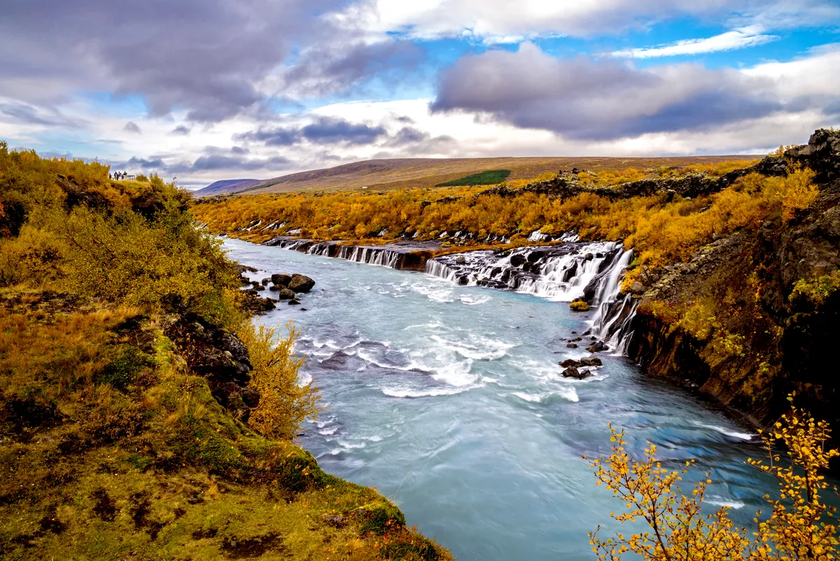 Exploring Iceland’s Waterfalls: A Comprehensive Traveler’s Guide